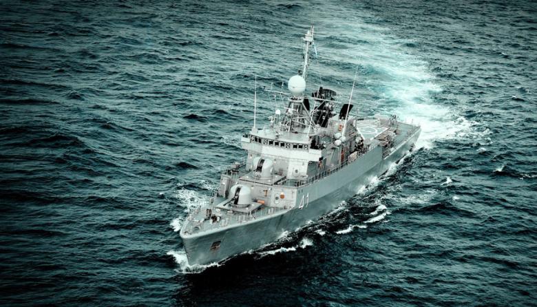 La Corbeta ARA Espora llega a Puerto Quequén para conmemorar el Día de ...